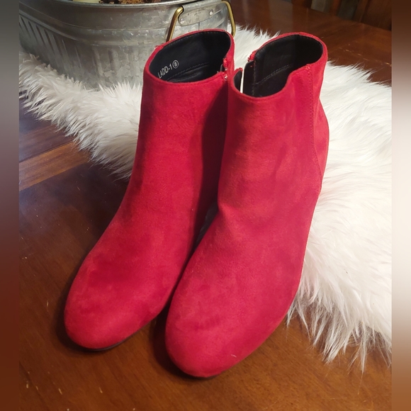 TOP Moda | Shoes | Sz 8 Top Moda Faux Suede Ankle Booties Red Nwob ...
